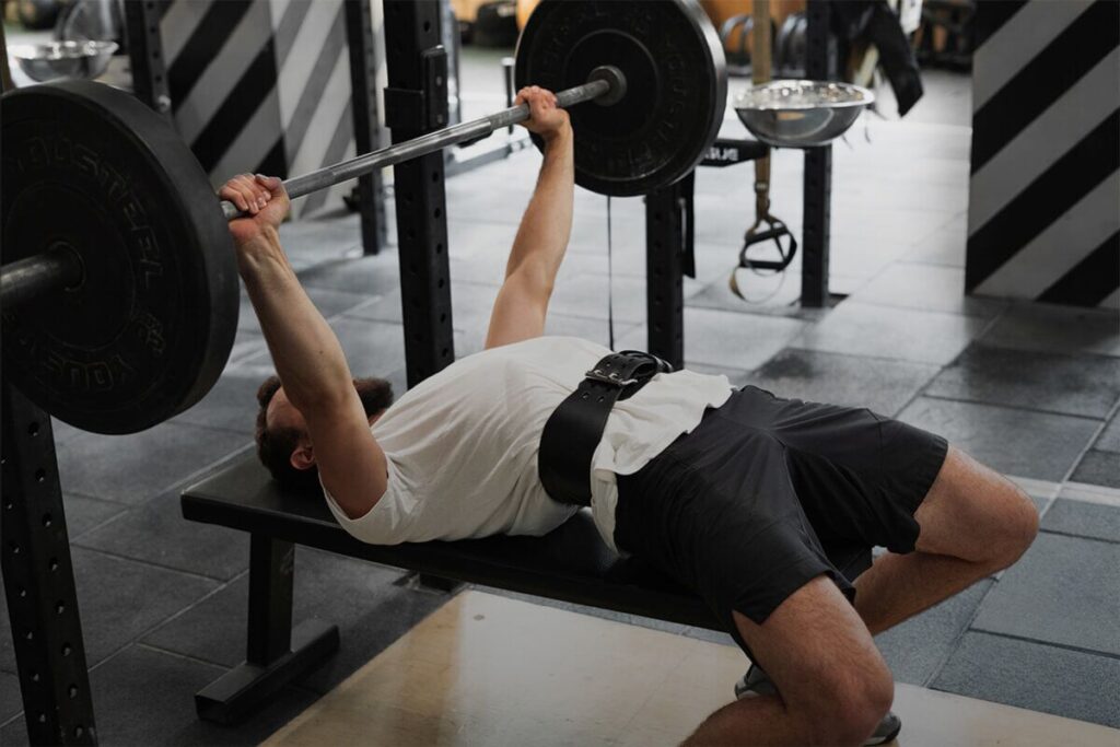 Bad Deadlift Form: 8 Common Mistakes and How to Fix Them