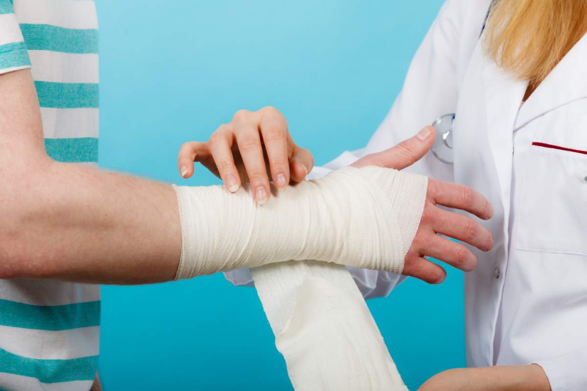 Wrist Pain From Lifting Weight: Reasons And Concerns