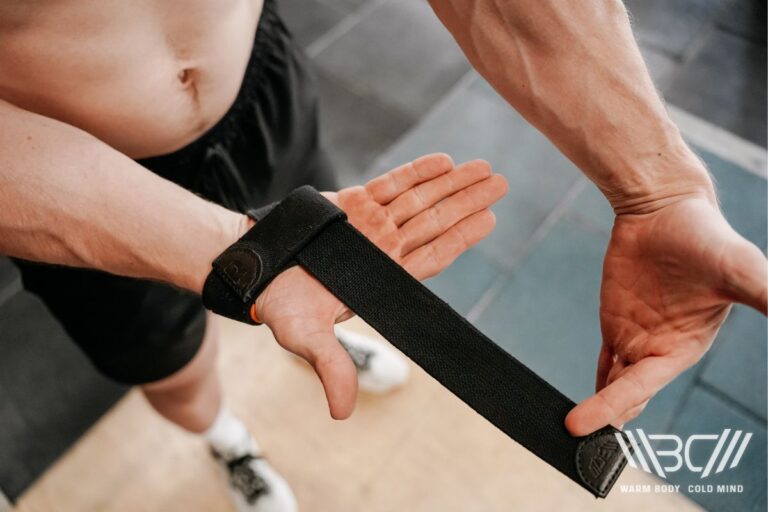 How to Use Lifting Straps Correctly (Complete Guide)
