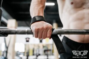 How to Use Lifting Straps Correctly (Complete Guide)