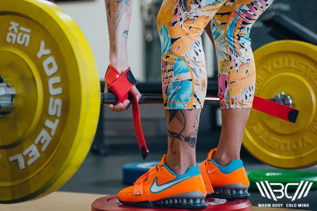 How to Use Lifting Straps Correctly (Complete Guide)