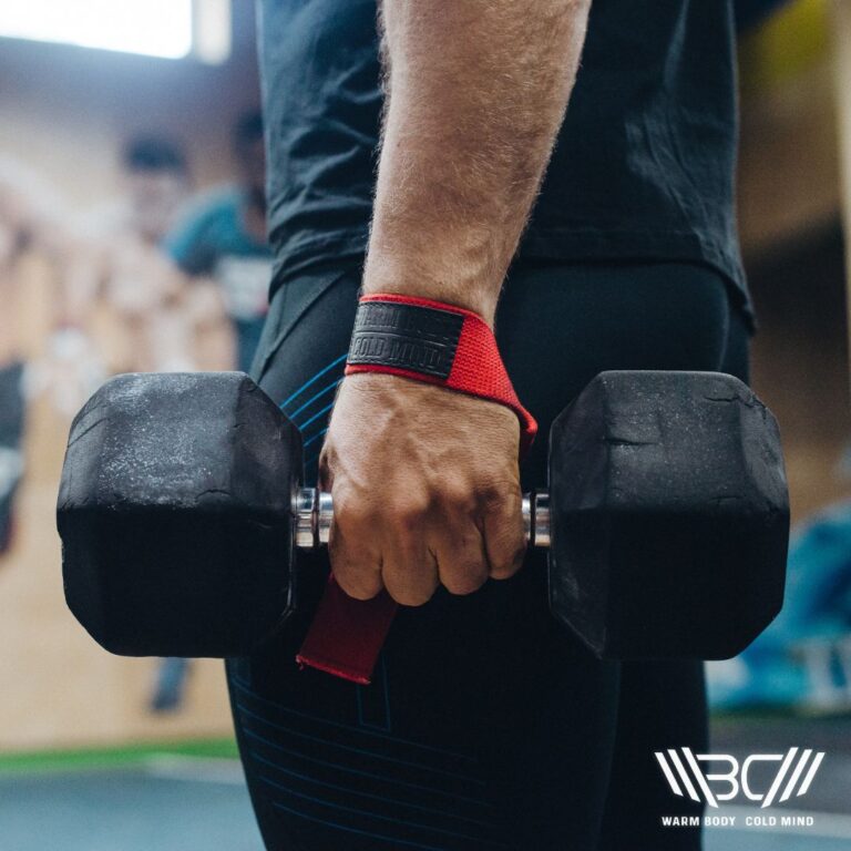 How to Use Lifting Straps Correctly (Complete Guide)