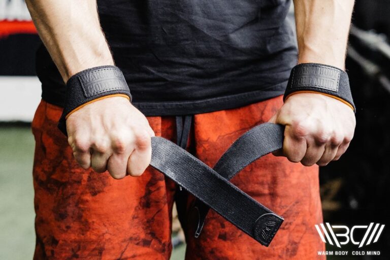 How to Use Lifting Straps Correctly (Complete Guide)