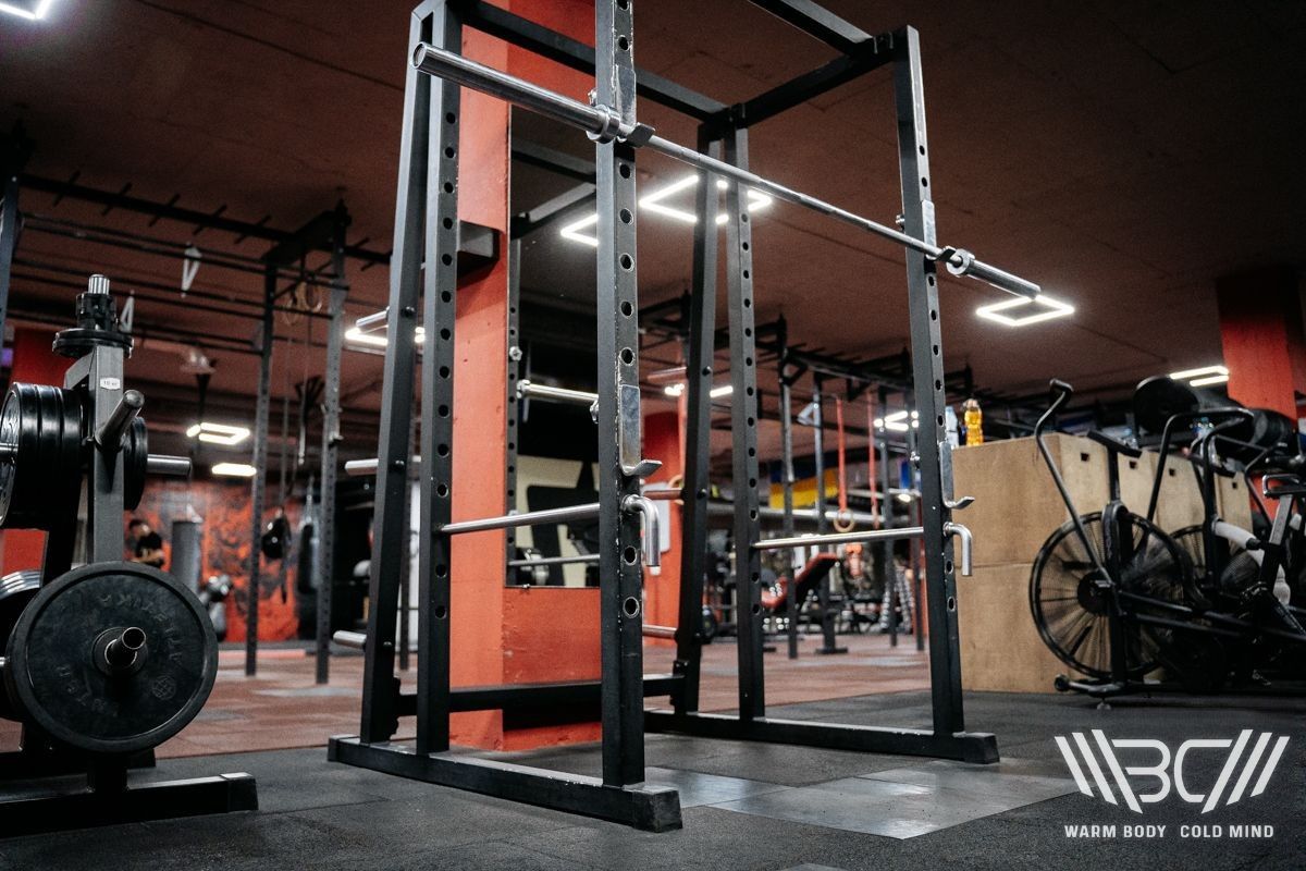 Power Rack vs Squat Rack: Learn the Difference