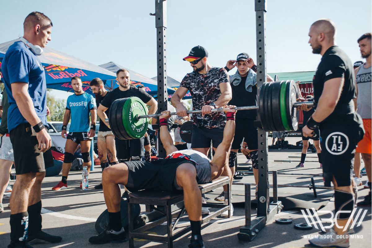 How Much Does A Bench Press Bar Weigh? (3 Different Types)